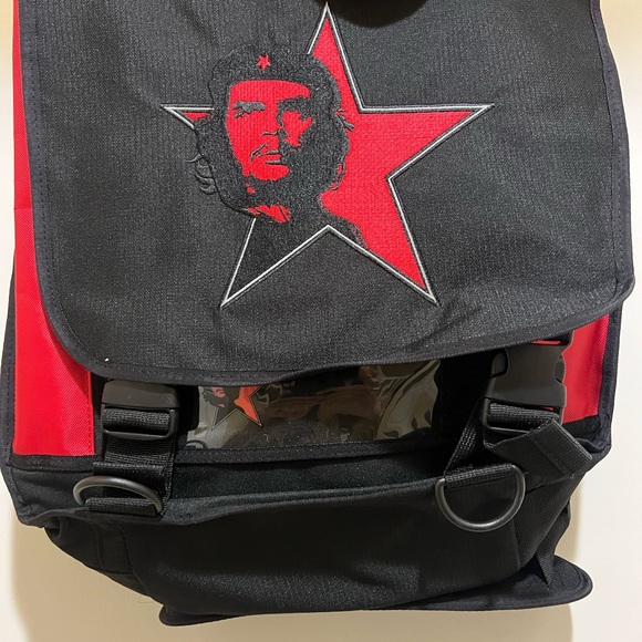 Bioworld | Bags | Che Guevara Shoulder Bag Brand New With Tag Bioworld ...